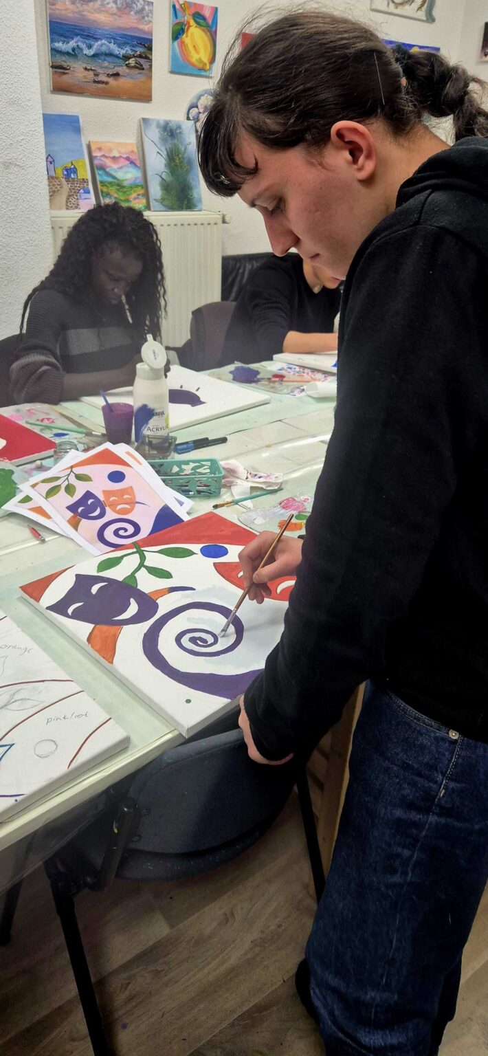 Kreativität verbindet – Kunst- und Graffiti-Projekte am IOK-Standort ...